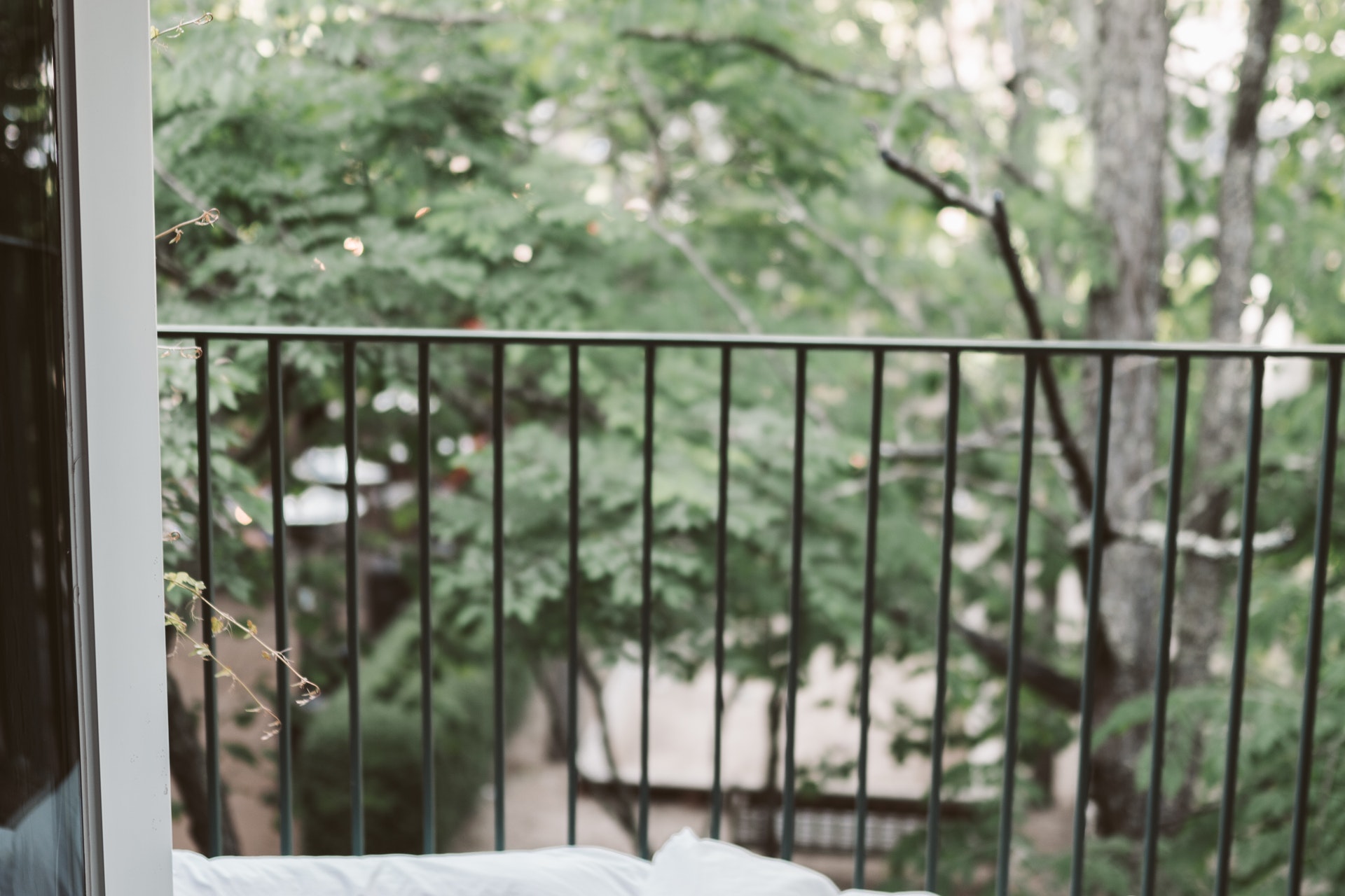 8 Negative Effects of Screen Time Overload - Body+Mind Magazine