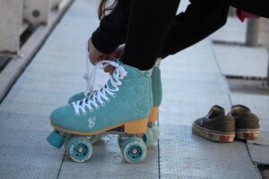 10 Surprising Benefits of Rollerblading - Body+Mind Magazine