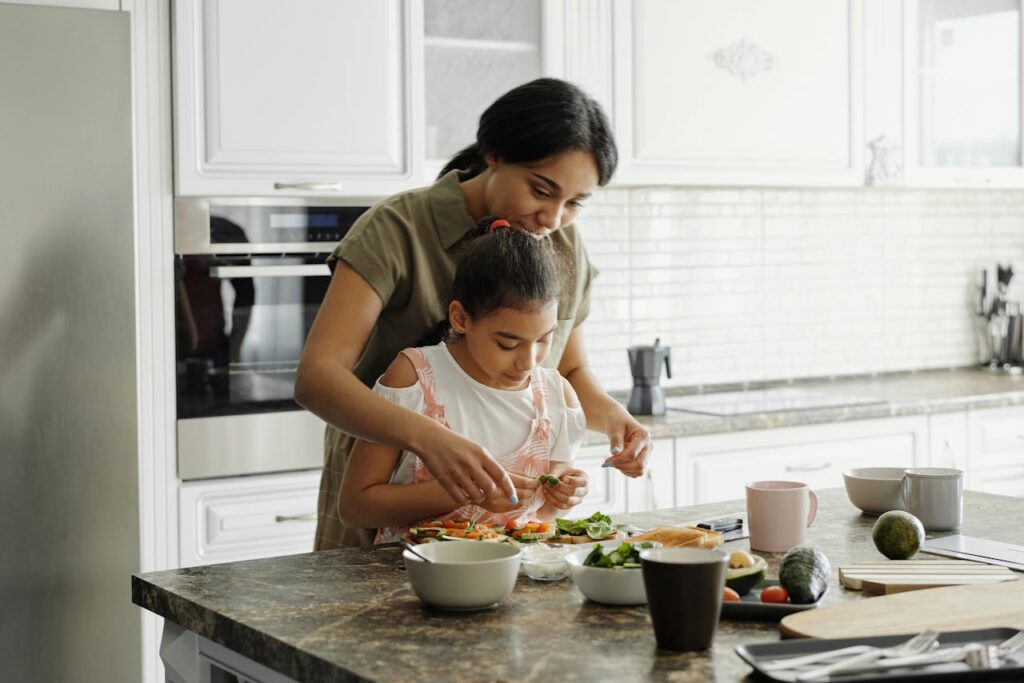 Mental Health Benefits of Cooking and Eating With Others